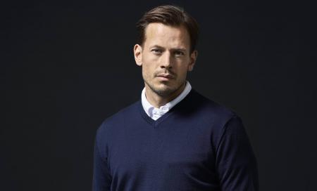 Oscar Jacobson's solution for winter warmth - GolfPunkHQ