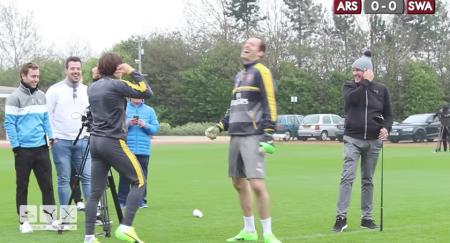 Arsenal FC players take on golf trick shot king - GolfPunkHQ